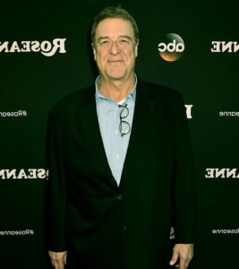 John Goodman height | Eceleb-Gossip